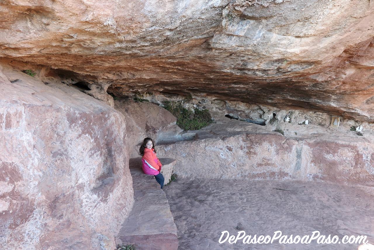 Ermita la Abellera y Roca Foradada en Prades