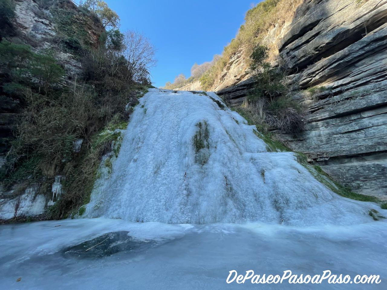 Gorg Negre, salto de agua congelado